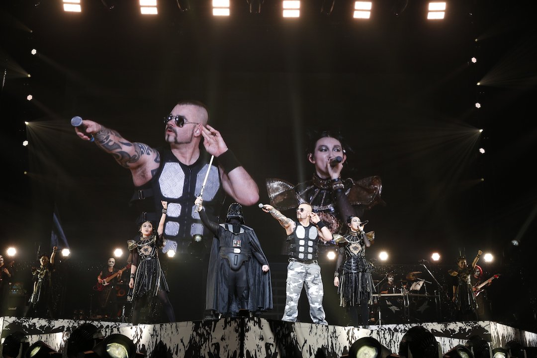 Happy Birthday To The Guitar God Of The West, Chris Kelly! – Unofficial ...